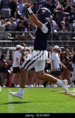 UConn quarterback Joe Fagnano (2) during the first half of an NCAA ...