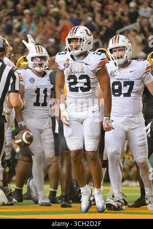 Auburn running back Jeremiah Cobb carries the ball against South ...