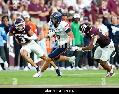 UTSA tight end Houston Thomas (0) catches a pass against Charlotte ...