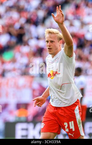 Leipzig, Germany. 30th Aug, 2025. RB Leipzig club presenter Tim Thoelke ...