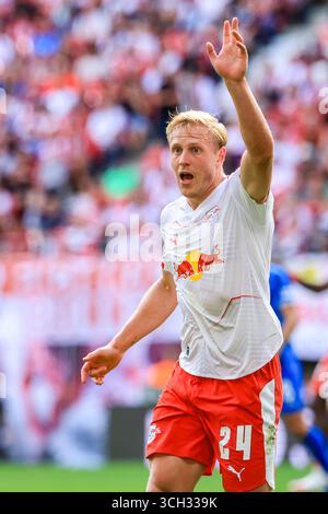 Leipzig, Germany. 30th Aug, 2025. RB Leipzig club presenter Tim Thoelke ...