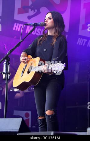 Amy Macdonald live bei einem Konzert der Energy Music Tour 2025 im ...
