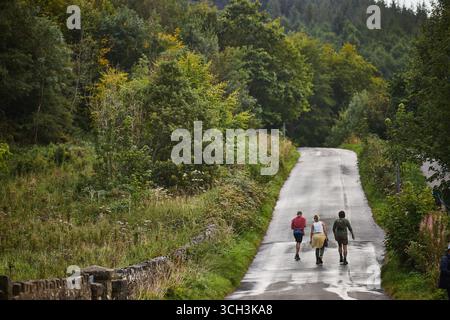 Walking near Ridgegate Reservoir Macclesfield Forest Cheshire Stock ...