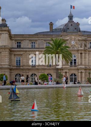 Paris, France. 30th Aug, 2025. Illustration - The Senate building on ...