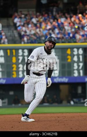Colorado Rockies first baseman Warming Bernabel (25) in the eighth ...