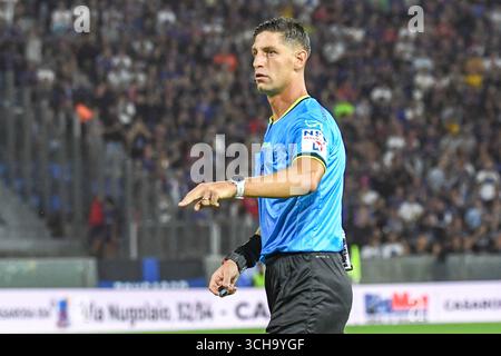 The Referee of the match Giuseppe Collu of Cagliari section during ...