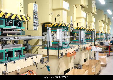 Cold metal stamping and pressing production line operating in a ...