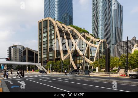 Azabudai Hills Tokyo, designed by Thomas Heatherwick blends nature ...