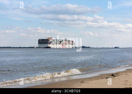 Stade, Germany – August 26, 2025: Container ship OOCL VALENCIA on Elbe ...