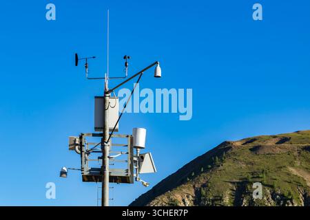 Automatic weather station collecting meteorological data in a remote ...