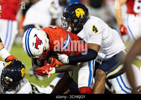 SMU running back Derrick McFall (0) finds space to run for a touchdown ...