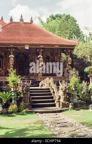 The Puri Langon mansion, Ubud, Bali, Indonesia Stock Photo - Alamy