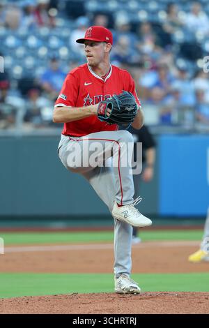 Los Angeles Angels pitcher Mitch Farris (70) delivers a pitch against ...