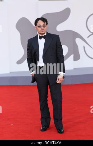 Anthony Ramos attends the red carpet of the movie THE BEAUTY on January ...