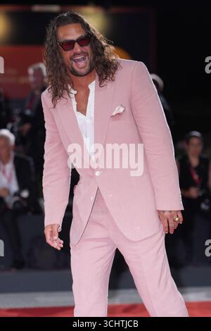 Jason Momoa poses for photographers in front of Marble Arch at the ...