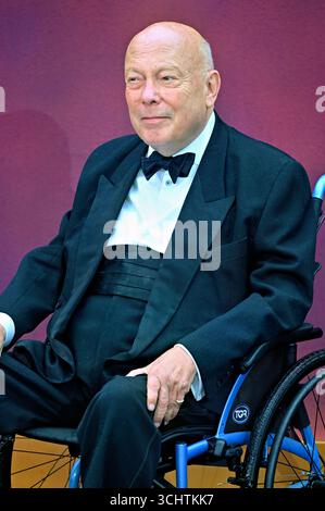 Julian Fellowes at the "Downton Abbey: The Grand Finale" world premiere ...