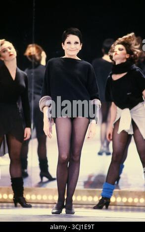 French dancer Zizi Jeanmaire on stage at the Théâtre des Champs-Elysées ...
