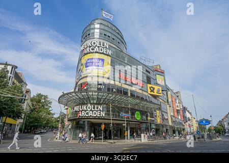 Einkaufszentrum, Karl-Marx-Straße, Berlin-Neukölln, Einkaufszentrum ...