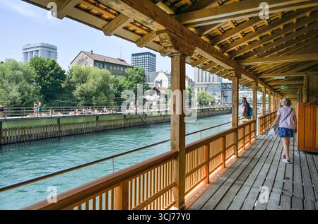 Flussbad Unterer Letten, Fluss Limmat, Zürich, Schweiz *** Flussbad ...