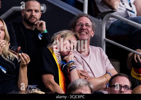 Axel Schulz und Beate Wagner (Eltern von Moritz und Franz Wagner ...