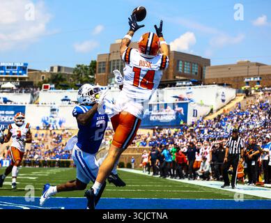 Illinois wide receiver Ashton Hollins (2) runs toward the end zone ...
