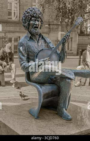 Luke Kelly Statue, a bronze sculpture of the famous Dublin musician ...