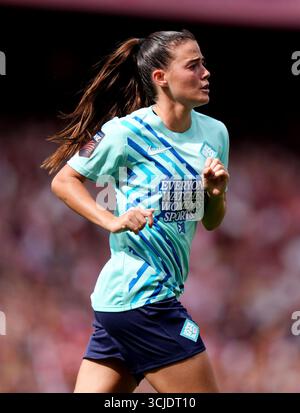 London City Lionesses' Maria Perez (left) and Everton's Ruby Mace ...