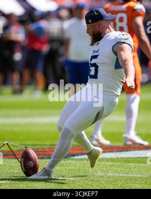 Tennessee Titans kicker Joey Slye (6) is congratulated after a field ...