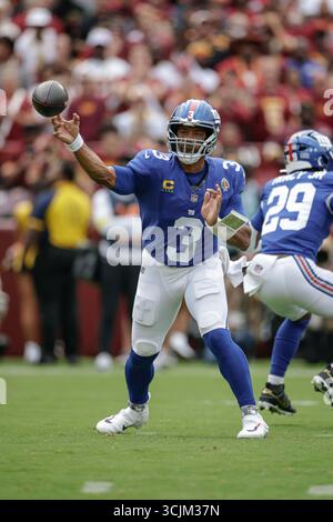 New York Giants quarterback Russell Wilson (3) reacts during an NFL ...