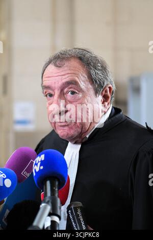 European Parliament lawyer Patrick Maisonneuve leave the Palais de ...