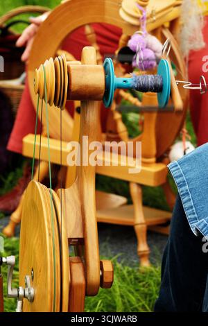 bobbin detail of a traditional wooden spinning wheel Stock Photo - Alamy