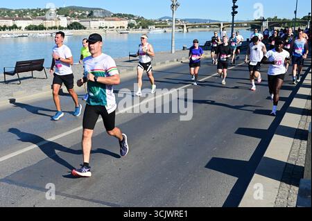 20,000 runners from 180 different countries at the Budapest, Half ...