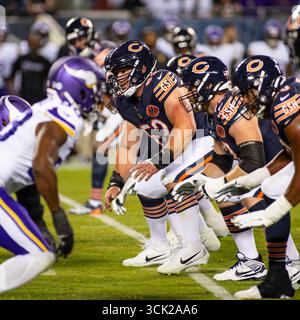 Chicago Bears center Drew Dalman (52) blocks during the first half of ...