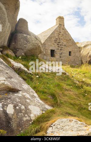 Old House Between Rocks, Meneham, Brittany Stock Photo - Alamy