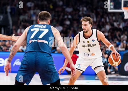 Franz Wagner (Deutschland, 9), Luka Doncic (Slowenien, 77) am Ball FIBA EuroBasket 2025 ...