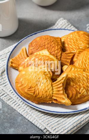 Homemade Japanese Taiyaki Fish Pastry with Bean Curd Stock Photo - Alamy
