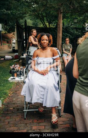 Makeup artist working Stock Photo - Alamy