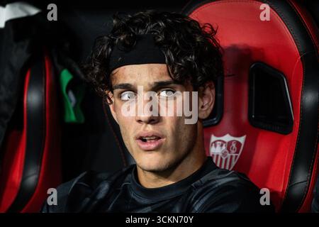 Hector Fort of Elche CF during the La Liga EA Sports match between FC ...