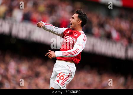 Arsenal's Martin Zubimendi celebrates scoring their side's third goal ...