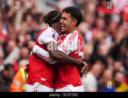 Arsenal's Martin Zubimendi celebrates scoring their side's third goal ...