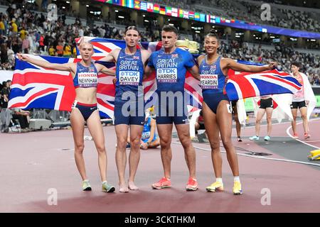 Toby Harries (left) of Great Britain during the Men’s 200m heat 1 on ...
