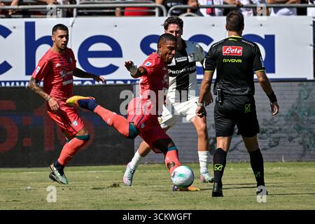 Michael Folorunsho (Cagliari Calcio) in action during US Lecce vs ...