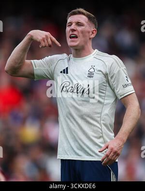 Elliot Anderson of Nottingham Forest gives his team instructions during ...