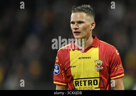 Mathis Suray of Go Ahead Eagles passes the ball during the Dutch ...