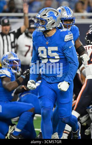 Detroit Lions defensive end Pat O'Connor (95) gets in position during ...