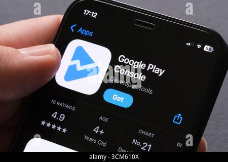 Google Play Console app interface showing ratings and install button ...