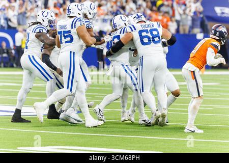 Indianapolis Colts kicker Spencer Shrader (3) lines up for a field goal ...