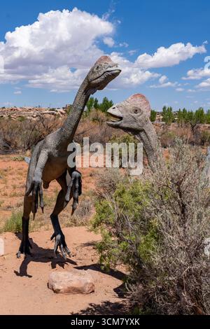 Life-size replica of the dinosaur Chirostenotes pergracilis the Moab ...