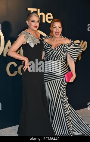Elaine Hendrix and Lisa Ann Walter at the 40th Rock & Roll Hall of Fame ...