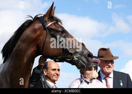racehorse SWEET WILLIAM, jockey ROBERT HAVLIN and trainer JOHN GOSDEN ...